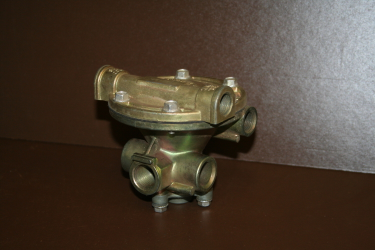Service relay valve 110197 Service brake valve 2 port delivery Sealco ...