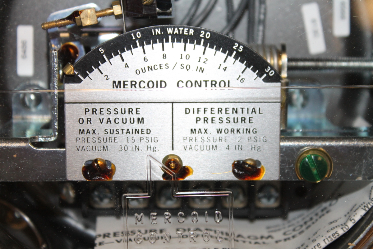 Gas pressure/Differential pressure switch, 1-30 WC, PG-7200-804-P1, Mercoid