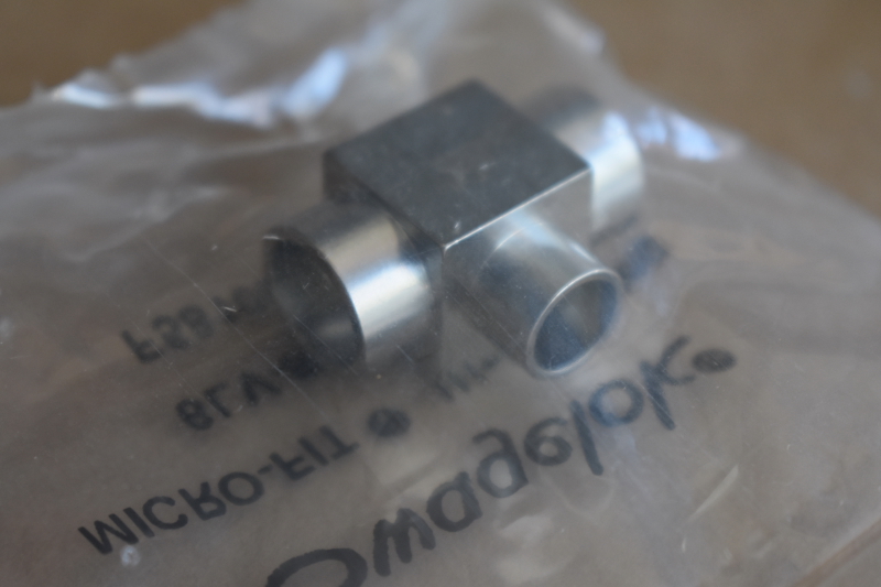 Reducing tee, 1/2" x 1/2" x 3/8", Butt weld, 6LV-8MW-3-8-6 Swagelok Lot ...