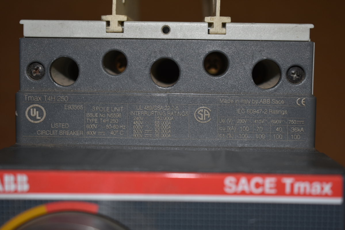 Circuit breaker, 200A, 690V, 3 PH, 3P, Rotary switch, SACE Tmax, T4H ...