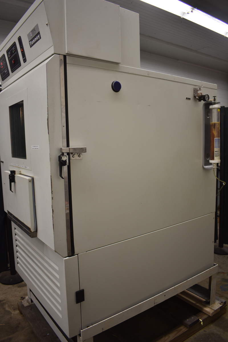 Temperature and humidity chamber, -40 to +200C, 30 cu/ft, T30RS-2 ...