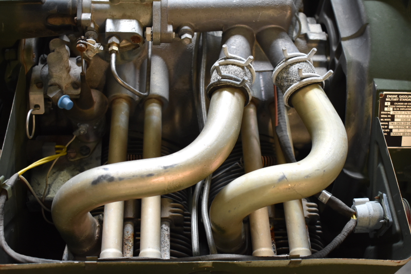 Engine, Gasoline, 20 hp Air cooled 84ci, 24V, 4A084-4, Military ...