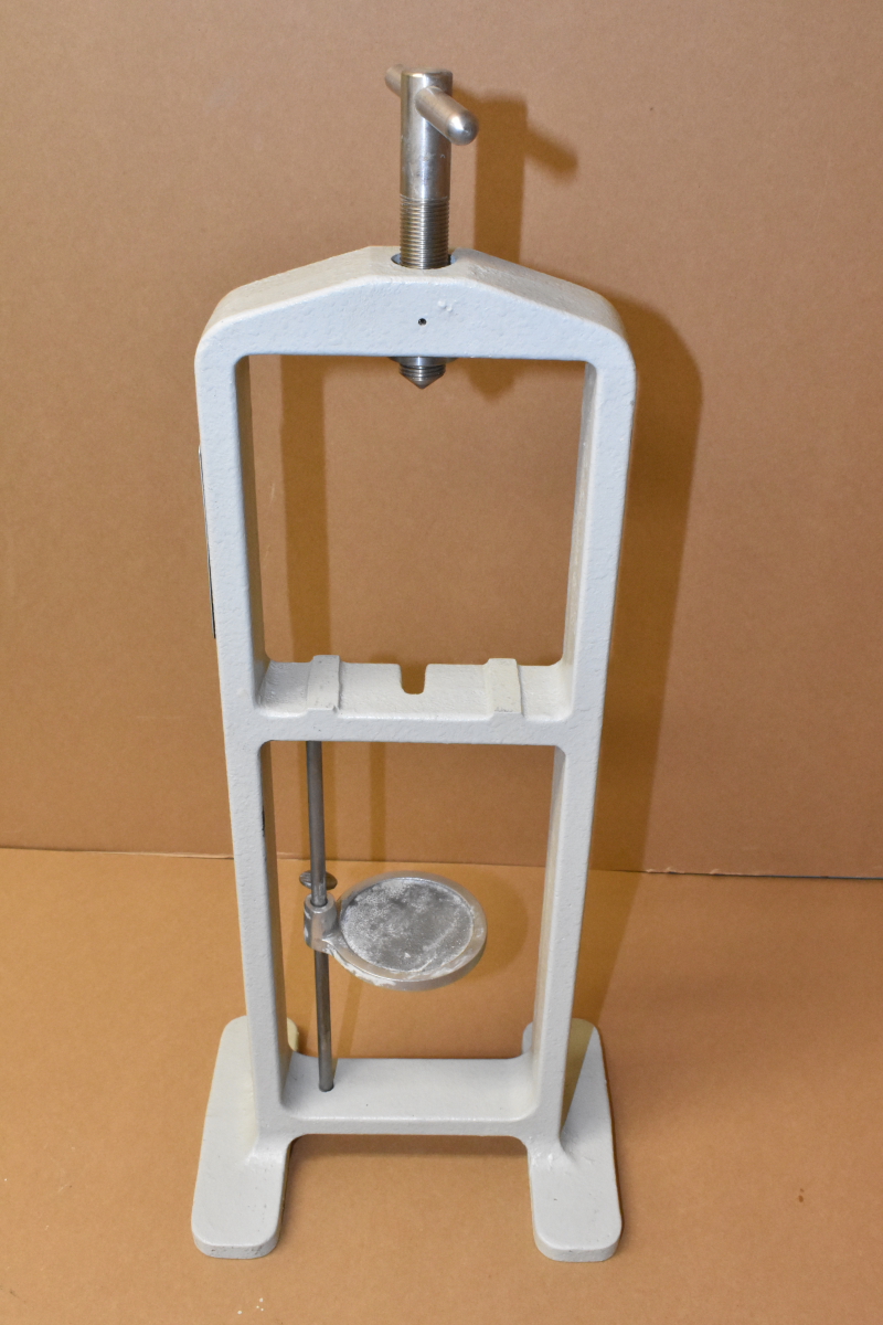 Baroid/Fann Series 300 Filter Press API (LPLT), Airco Regulator, Nitrogen