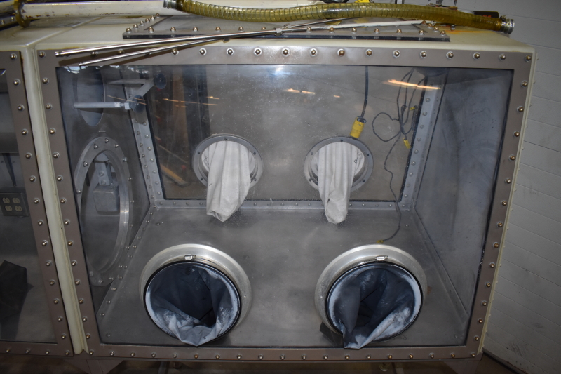 Vacuum Atmospheres DRI-LAB Inert Glovebox Four Stations HE-43-2