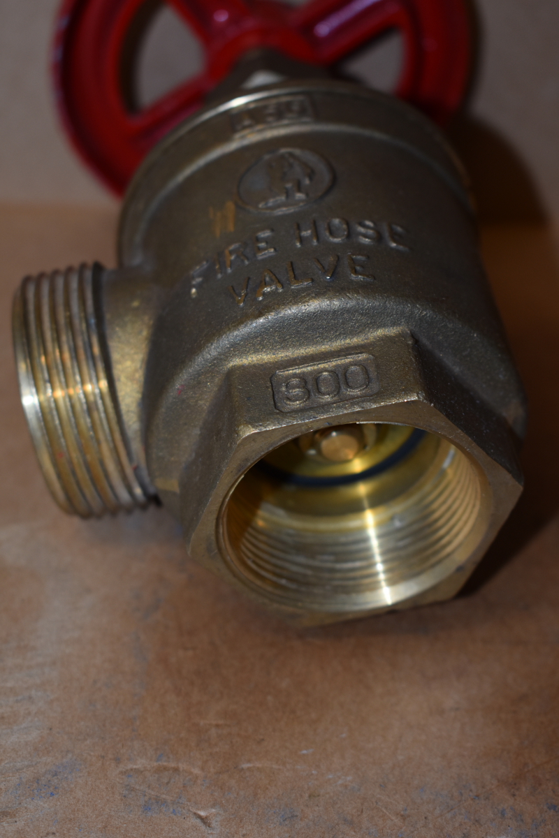 1-1/2" Fire hose angle valve, 1½" female NPT x 1½" male NST