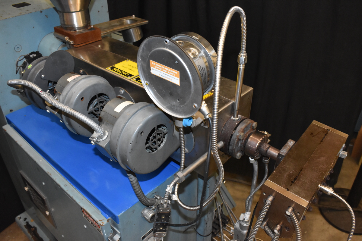 Killion 1" lab extruder with 8" film die KL-100 3 HP FULLY TESTED